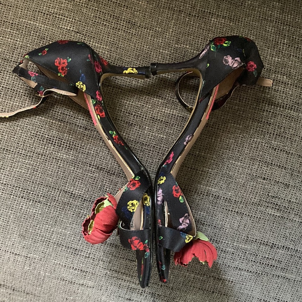 Betsey Johnson Mea Floral Cross Strap Kitten Heels 8 - Gem